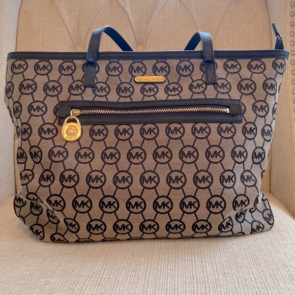 Michael Kors | Bags | Michael Lots Logo Tote Bag Black Leather Gold ...